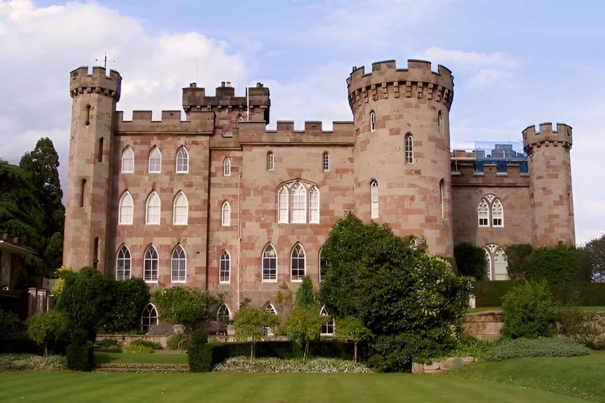 Cholmondeley Castle - Estates and Castles